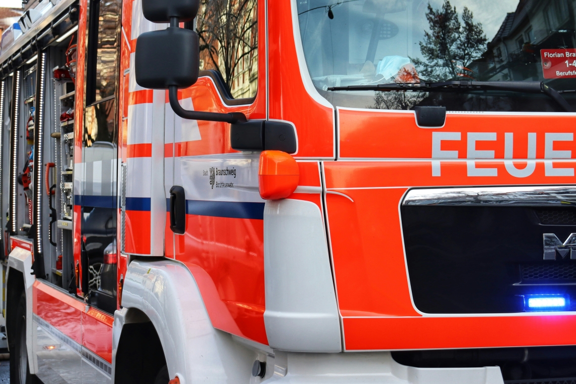 Zigarette löst Wohnungsbrand aus - 77-jähriger Bewohner schwer verletzt Zigarette löst Wohnungsbrand aus - 77-jähriger Bewohner schwer verletzt